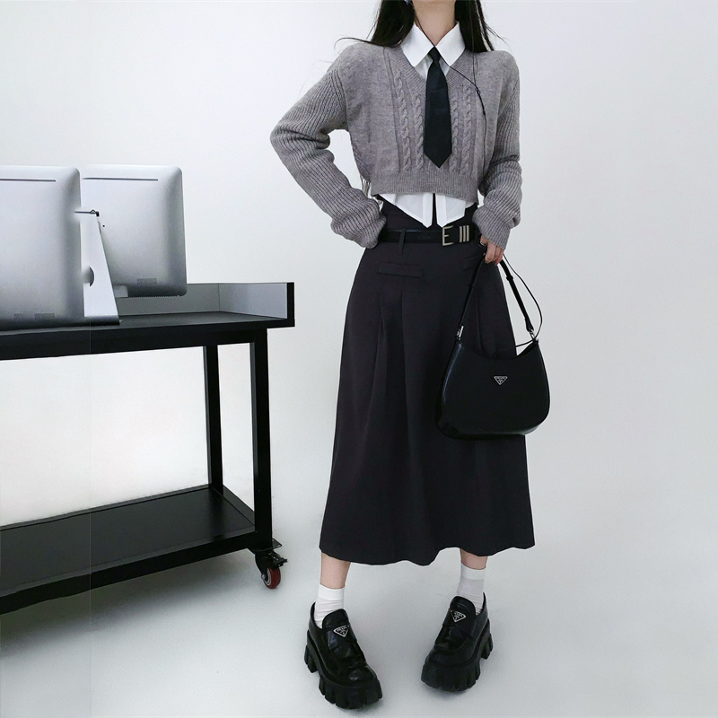 PREPPY SHIRT SWEATER SKIRT SUIT