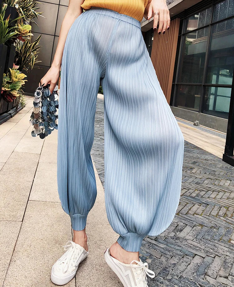 Simple Blue Pleated Puffy Pants