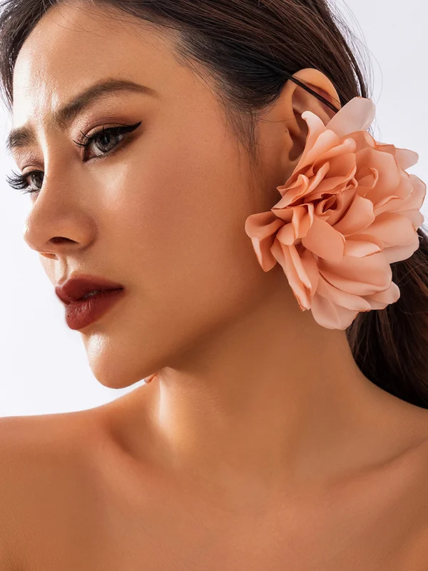 Floral Elegance: Three-Dimensional Solid Color Flower Drop Earrings