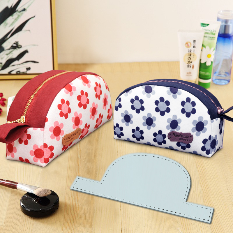Half Moon Makeup Bag - Template + Tutorial
