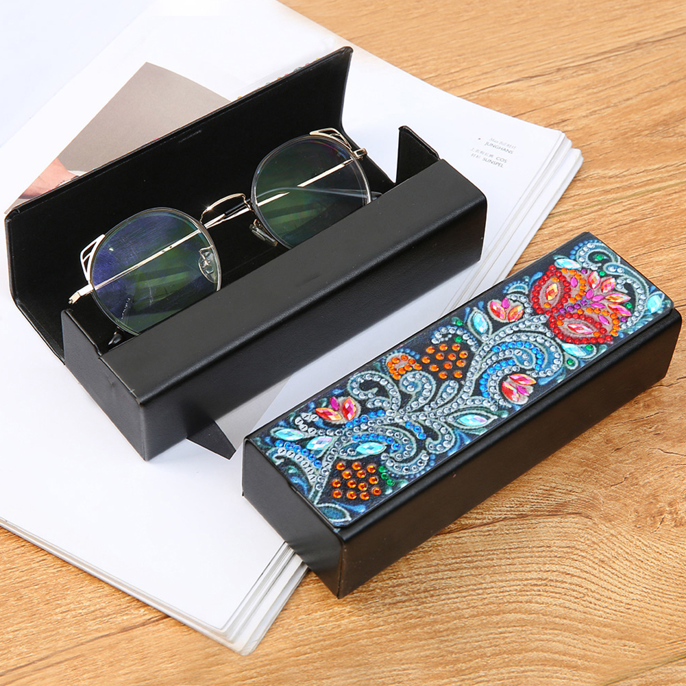 Glasses Box