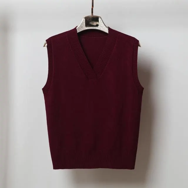 PLUS SIZE SOLID COLOR KNIT SLEEVELESS VEST