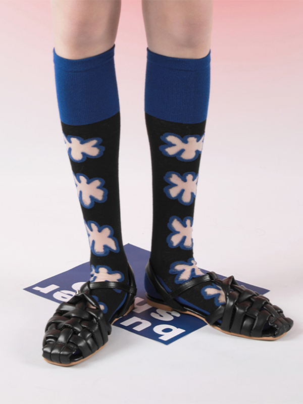Knitted Flower Blue Black Socks Accessories