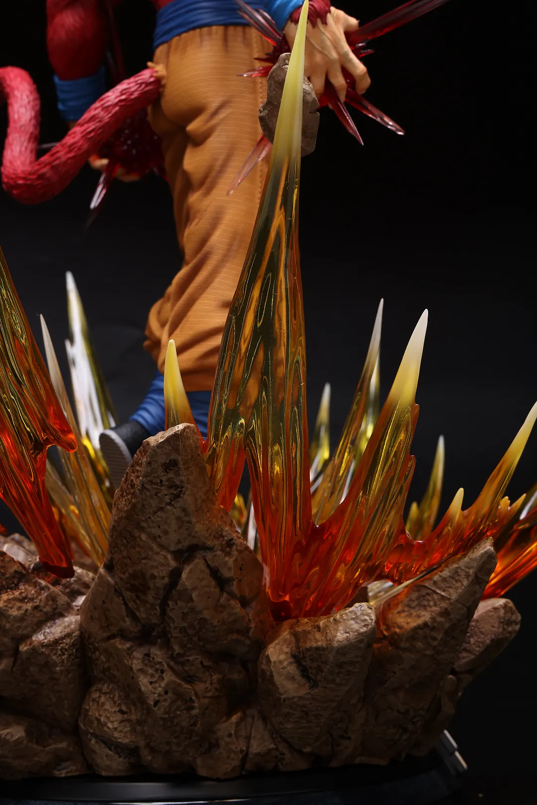 1/4 Scale Super Saiyan 4 Son Goku with LED - Dragon Ball Resin Statue ...