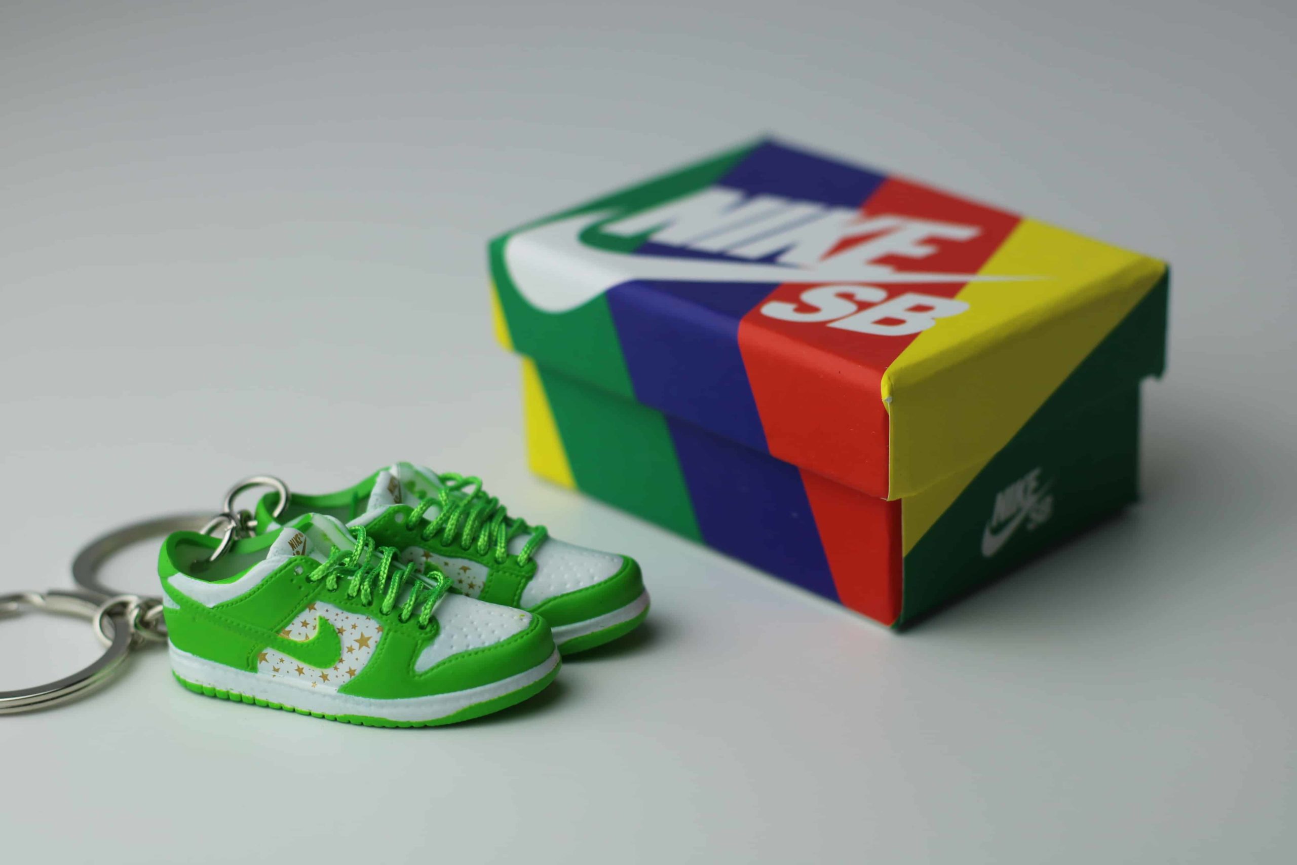 SB Dunk Low x Supreme - "Green Stars" -Sneakers 3D Keychain