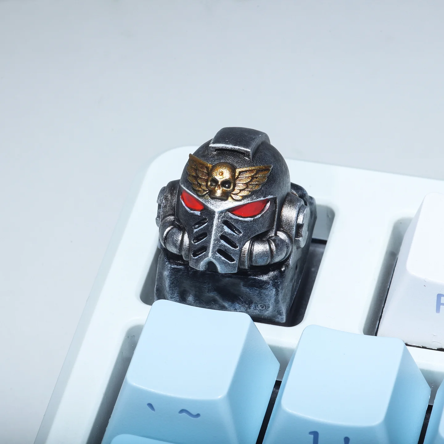 Warhammer 40K Space Marine Power Armor Helmet Artisan Keycap Axonkit