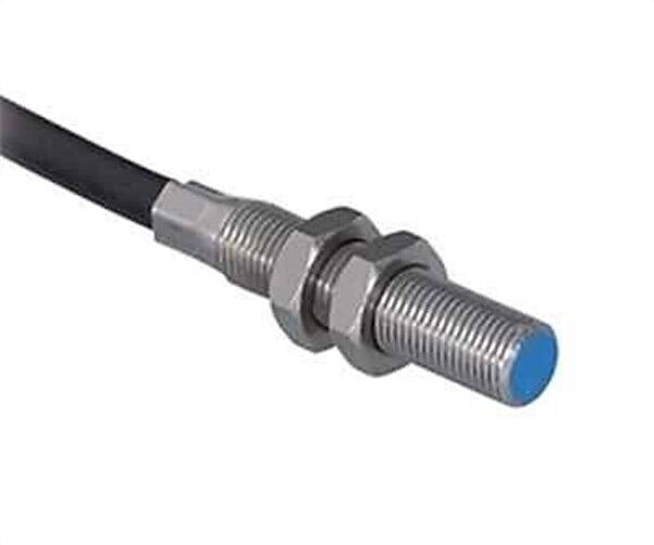 Proximity Switch Il008be25vb Plug-in Sensor Metal