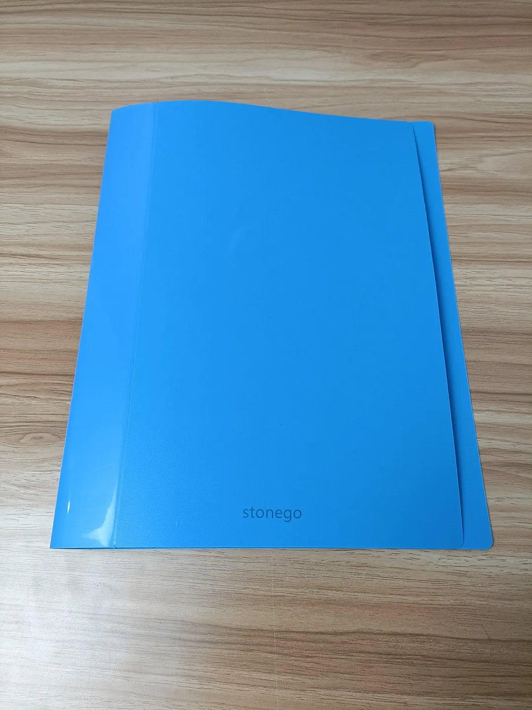 stonego Paper Folders Plastic File Folders, Heavy Duty Poly Folders