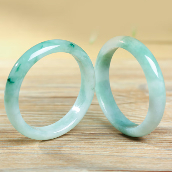 How to Identify Real Jade: A Simple Guide for Buyers