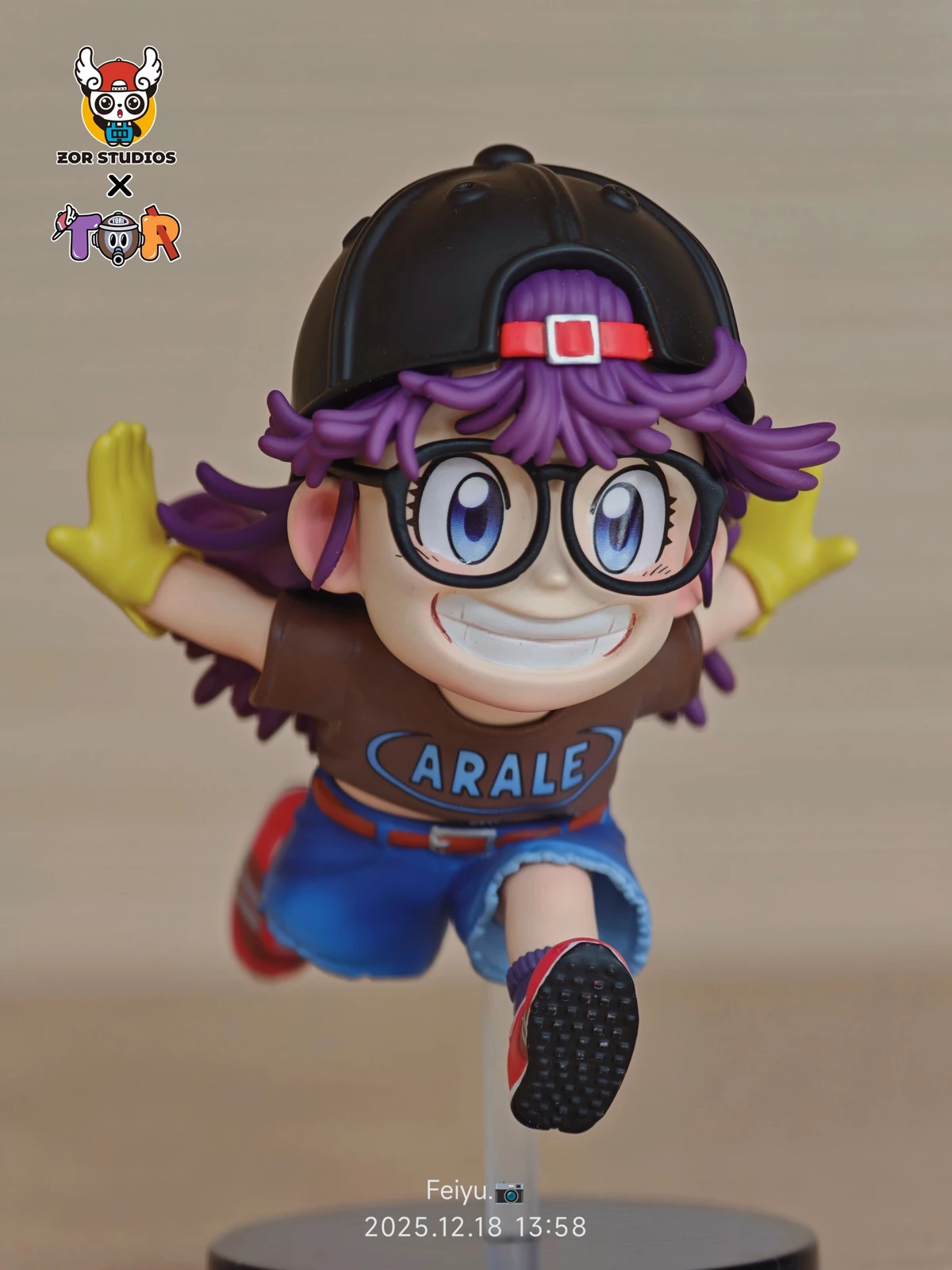 WCF Scale Running Arare/ Arale - Dr. Slump Resin Statue - ZOR Studios