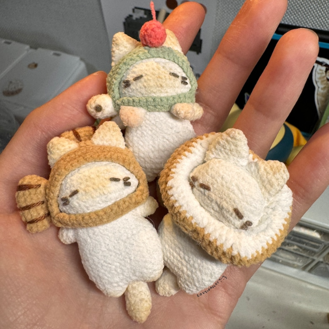 Bakery Lazy Cat and Hat Crochet Pattern