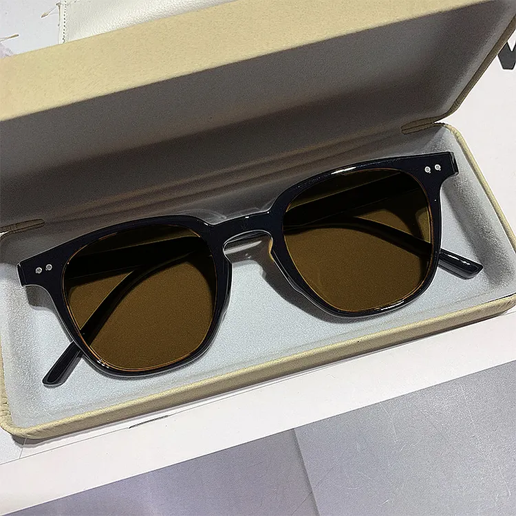 Retro Square Sunglasses Vintage Rivets UV400 Shades Sunglasses Women ...