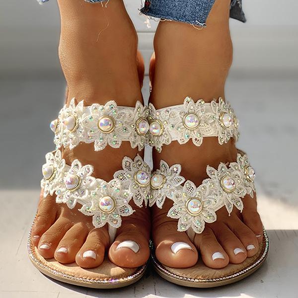 Studded Toe Post Flat Slippers