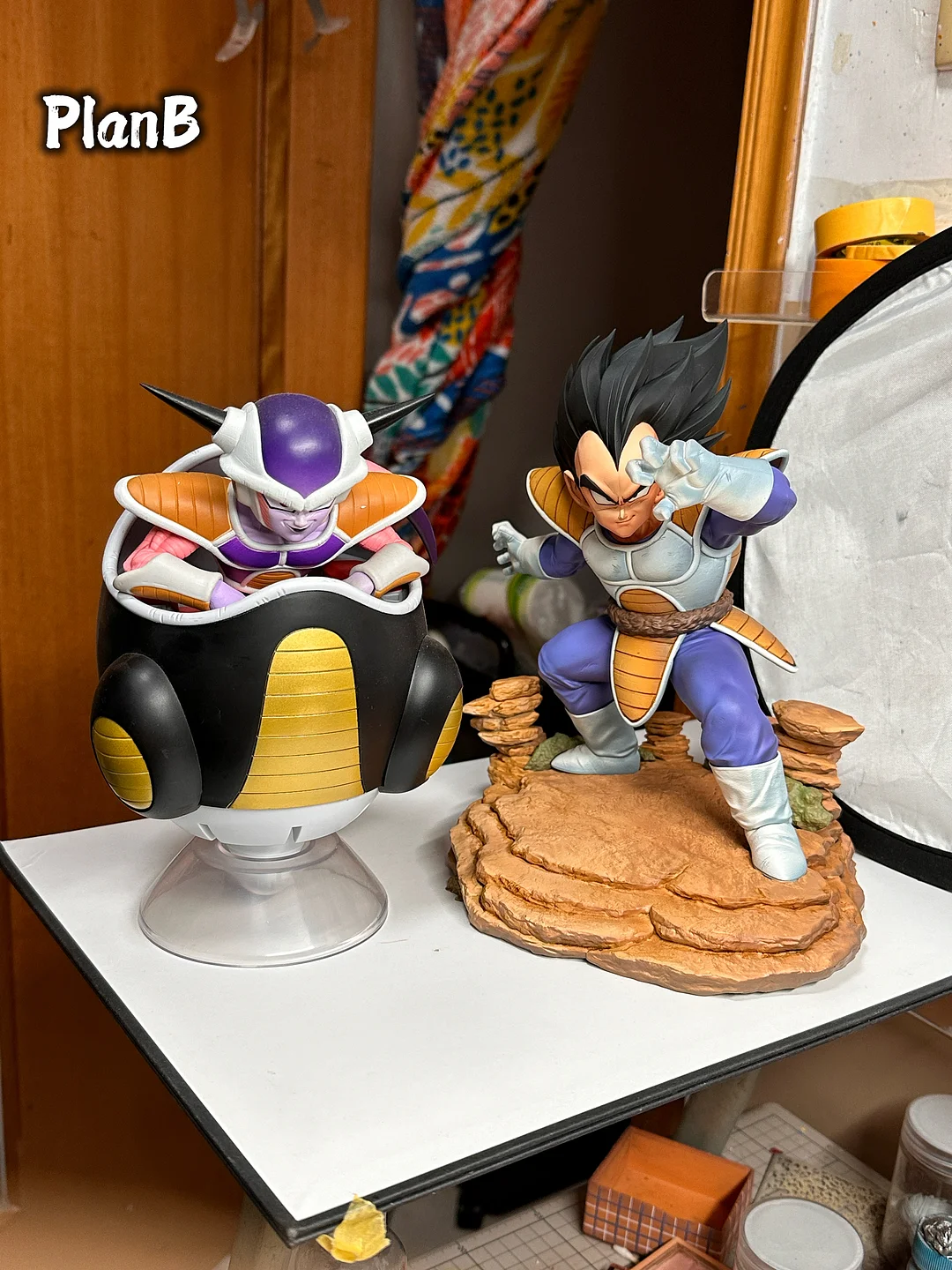 1/6 Scale Starting Hand Vegeta - Dragon Ball Resin Statue - PlanB Studio