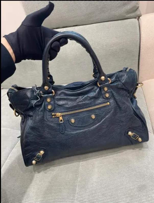 Evita Iris Cabarles Exclusive second payment(Balenciaga blue city bag)