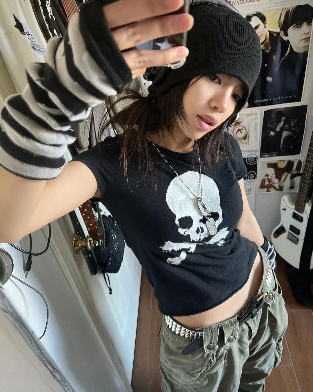 GOTHIC SKULL PRINT CROP TOP